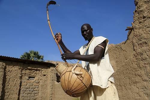 les Pratiques et Expressions Culturelles Liées Au M'bolon, Instrument ...